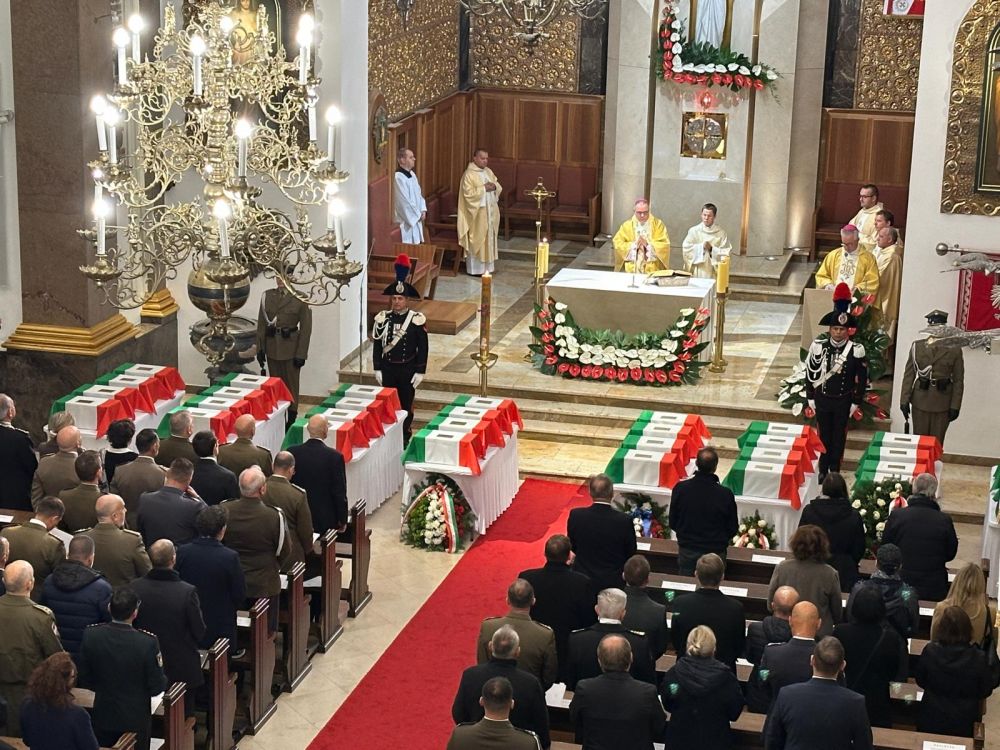Polonia: amb. Franchetti Pardo e gen. Portolano onorano caduti