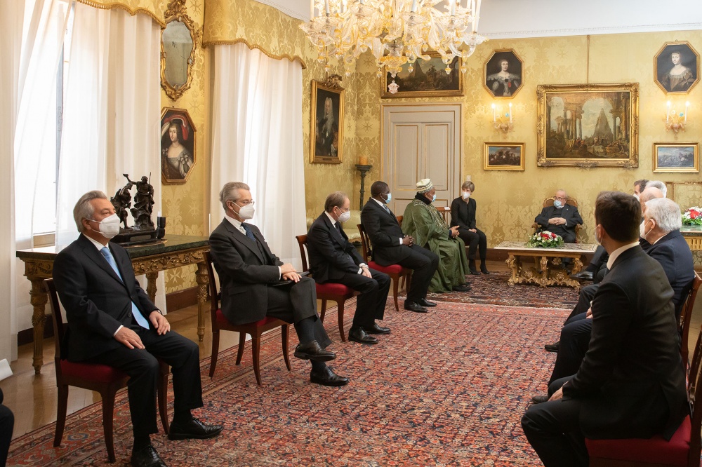 Fra’ Marco Luzzago con Decano Corpo Diplomatico, Pandemia, fame nel ...
