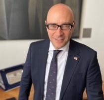 Singapore: Mario Vattani è il nuovo ambasciatore d'Italia